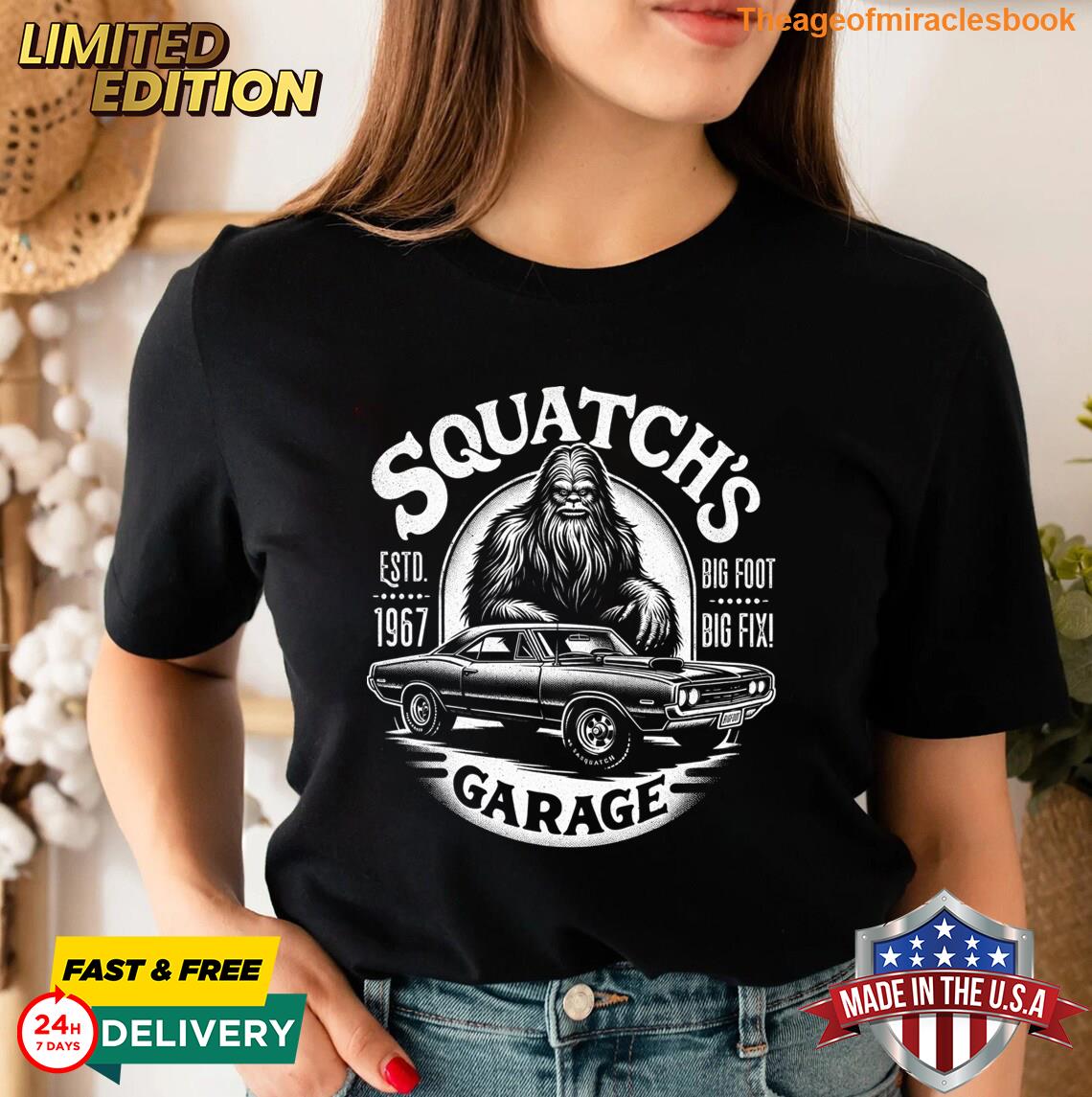 Squatch\'s Garage Retro - Sasquatch Bigfoot Funny Car Pullover T-shirt