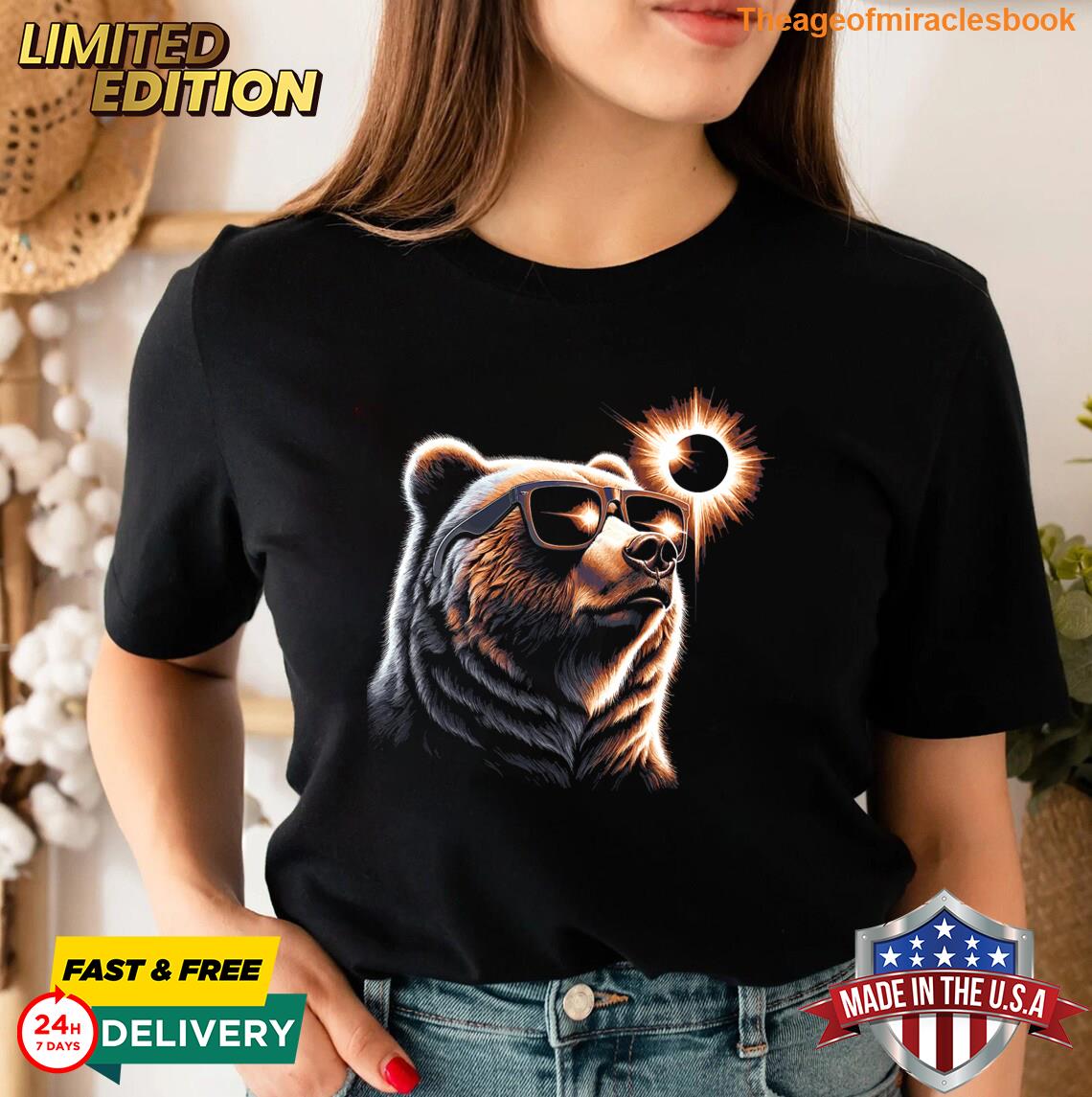 2024 Total Solar Eclipse Grizzly Bear Wearing Glasses T-shirt