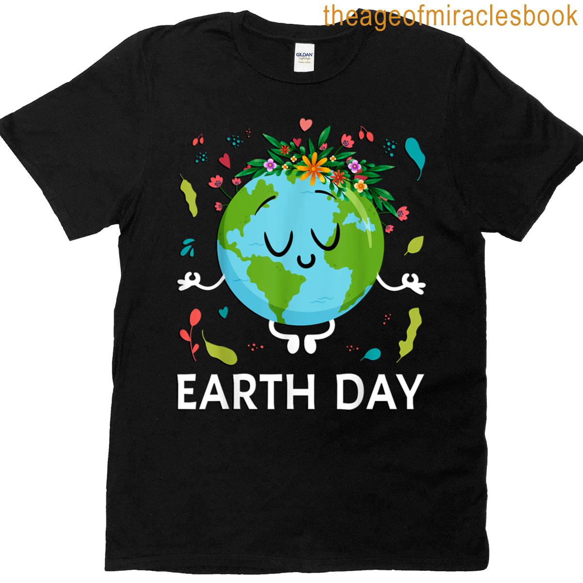 Earth Day Floral Cute Peaceful Planet Earth Day 2025 T-shirt