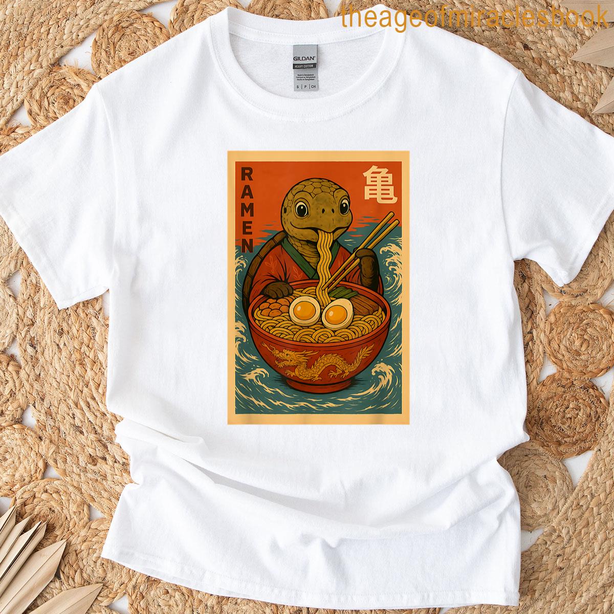 Turtle Eating Ramen Japanese Noodles Funny Gifts T-shirt