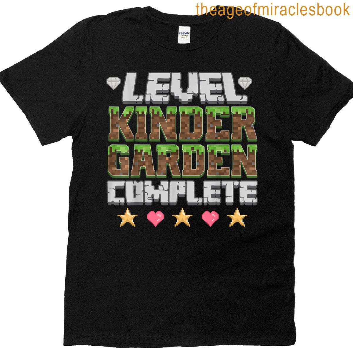 Level Kindergarten Complete Game Pixel Gamer Boy Graduate T-shirt