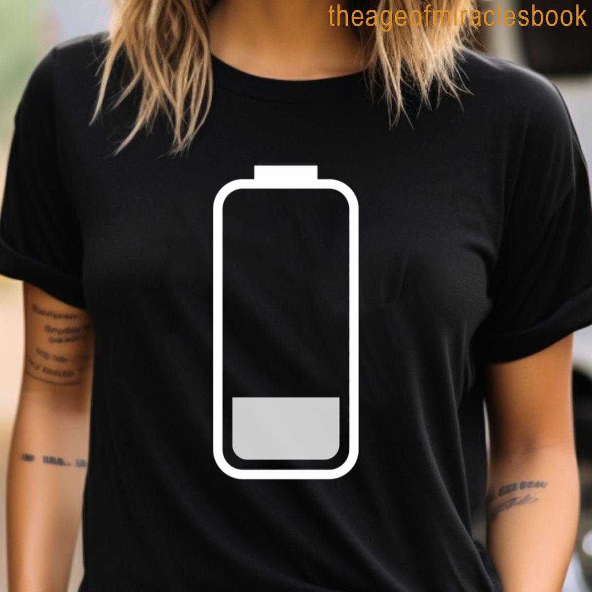 Low Social Battery Introvert Joke Funny Label T-shirt