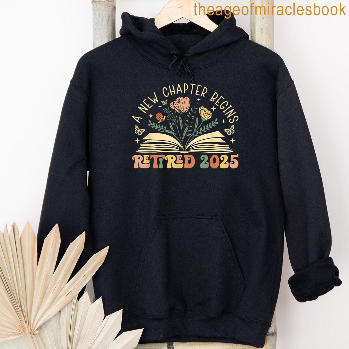 Retired 2025 A New Chapter Begins Retirement Teacher Women T-shirt
